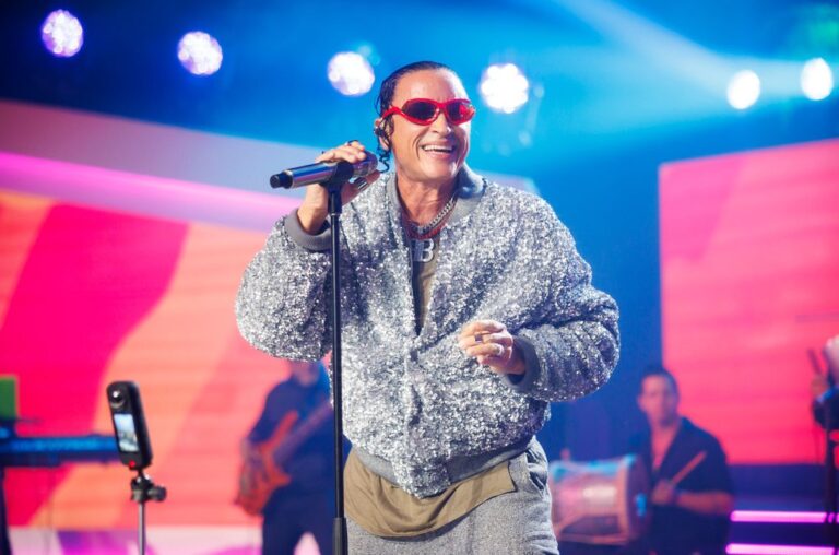 Elvis Crespo anuncia gira Poeta Herío Tour USA 2025: Aquí las fechas ...